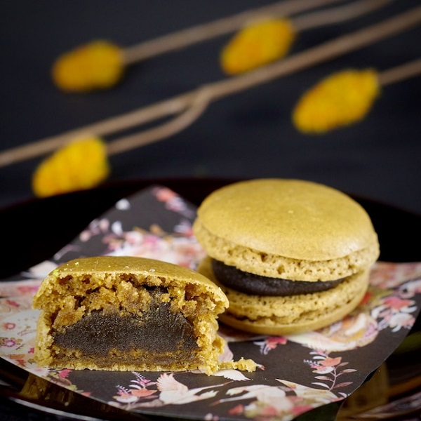 Kyo Macaron 6 pieces (Hojicha)(Kyoto) (Mutsumi Seika) | WAmazing Shop