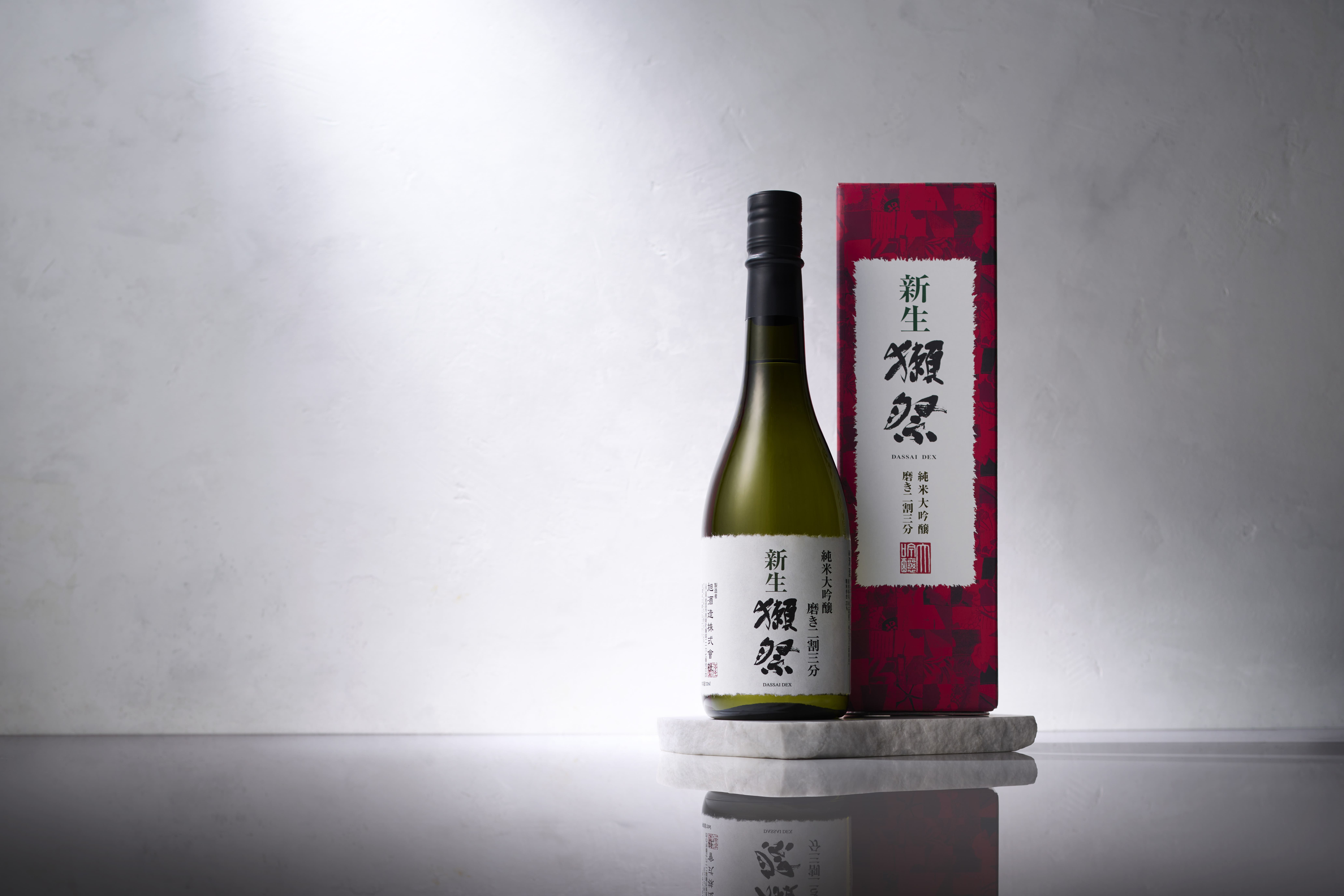 新生獺祭 純米大吟釀 二割三分 紙盒裝 720ml () | 完美行購物